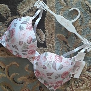 Jessica Simpson | Intimates & Sleepwear | Jessica Simpson Gorgeous Bra ...